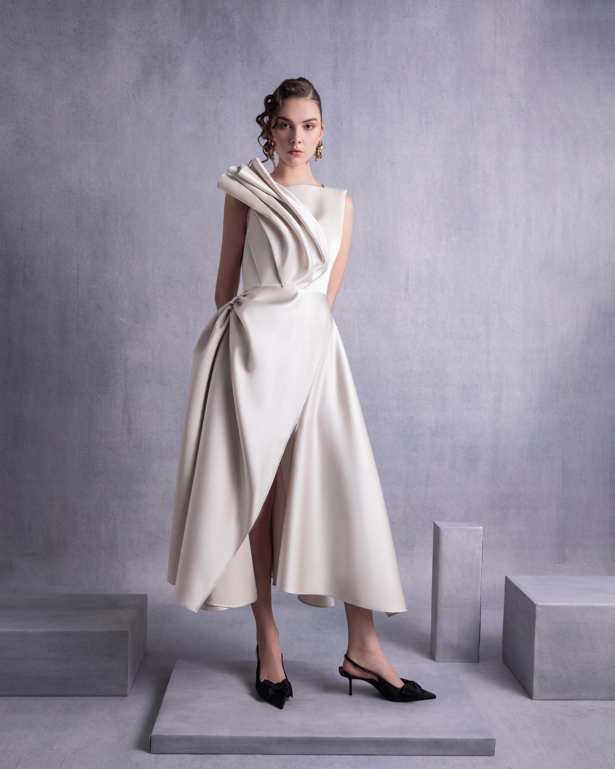 Gold Razmir Dress with Draped Shoulder and High Slit – HOUSE OF VDJ